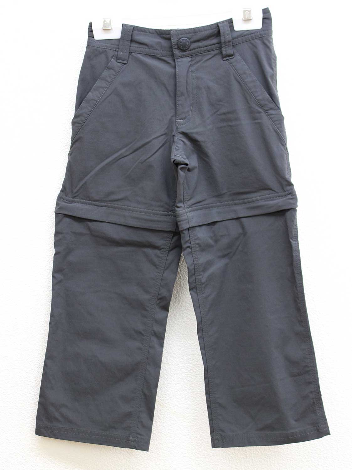 サイズ 110cm位（XXS） 素材 ナイロン95％、ポリウレタン5％ 色 グレー 汚れ、ダメージ等 汚れや色褪せはありません 使用感ランク A 性別 男女兼用 その他 ウエスト背面ゴム・アジャスター付き 両脇ポケットあり 前スナップボタン...