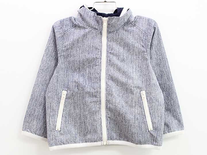 サイズ 100-110cm 素材 ポリ100％ 色 紺、白 汚れ、ダメージ等 汚れや色褪せはありません 使用感ランク 特A 性別 男女兼用 その他 フード取り外し可 ＊使用感ランクは、Cを除き、あくまでも使用感のみ表すランクで、汚れ等は別欄...