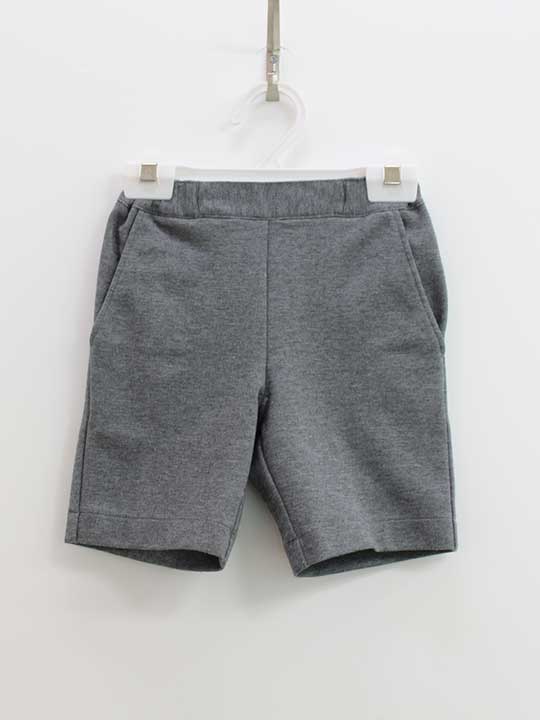 サイズ 110cm 素材 ポリエステル73％・綿25％・ポリウレタン2％ 色 グレー 汚れ、ダメージ等 少し毛玉がありますが、他汚れなどありません 使用感ランク AB 性別 男の子 その他 参考定価￥7,920ウエスト後ろゴム、開閉しません...