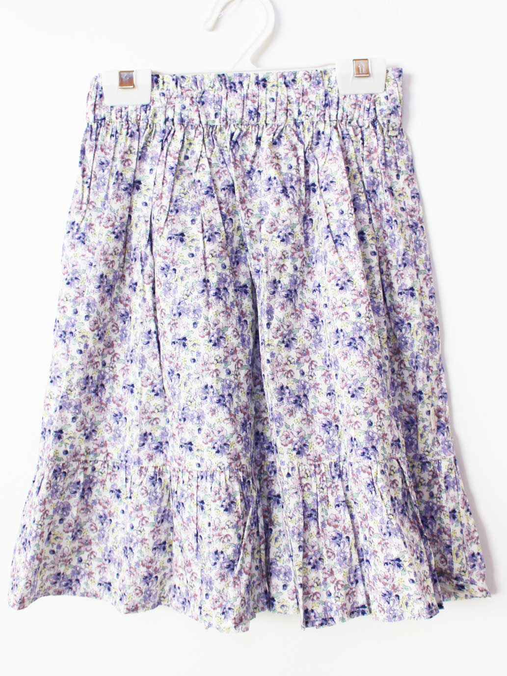 サイズ 140cm 素材 綿60％、レーヨン40％ 色 白、紫ほか 汚れ、ダメージ等 汚れ、色褪せはありません 使用感ランク A 性別 女の子 その他 ウエストゴム アジャスター機能あり ＊使用感ランクは、Cを除き、あくまでも使用感のみ表す...