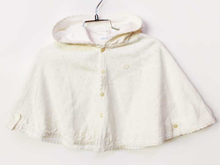 サイズ 50-90cm(ベビーフリー) 素材 綿50％、アクリル50％、裏地：綿100％ 色 白 汚れ、ダメージ等 頭上フードの淵に軽い汚れがありますが、目立つものではありません 使用感ランク A 性別 男女兼用して頂けるデザインだと思いま...