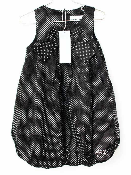 サイズ 110cm 素材 綿100％、裏地：ポリ100％ 色 黒、白 汚れ、ダメージ等 使用感ランク S 性別 女の子 その他 着丈約56.5cm、日本製 背面身頃、ファスナーで開閉します 新品未使用品、定価税込：20,900円 ＊使用感ラ...