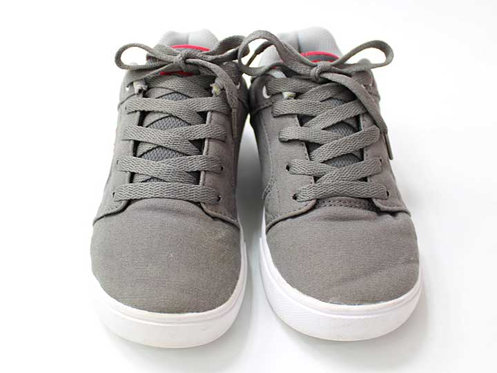 サイズ 22cm 素材 人工皮革、合成繊維 色 グレー 汚れ、ダメージ等 目立ったキズや汚れなし 底減りほぼなし 使用感ランク A 性別 男児 その他 特になし ＊使用感Aランクは、Cを除き、あくまでも使用感のみ表すランクで、汚れ等は別欄で...