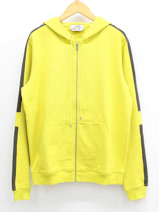 サイズ サイズ表記　S 脇下身幅約 51cm　着丈約 63cm　袖丈約 65cm 素材 綿100％ 色 イエロー 汚れ、ダメージ等 前身頃ポケット部分に僅かな擦れがある程度で全体的に綺麗な状態です♪ 使用感ランク 【A】 その他 ＊使用感ラ...