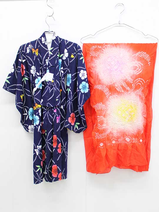 サイズ 100-110cm（3-4） 素材 綿100％ 色 紺、白、赤ほか 汚れ、ダメージ等 浴衣紐部分に軽い汚れがありますが、他汚れはありません 使用感ランク AB 性別 女の子 その他 浴衣：着丈約77.5cm、裄丈約41.5cm、袖丈...