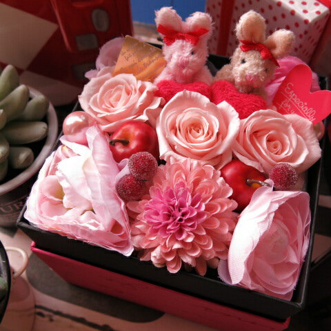 うさぎ　フラワーギフト プリザーブドフラワー ラブリー＆キュート　 かわいいうさぎ プリザーブドフラワー入り フラワーギフト　ボックス付き♪ 箱を開けてサプライズ♪　 うさぎ　フラワーギフト♪　 箱にお花をしきつめて♪ ふたをしてリボンをか...