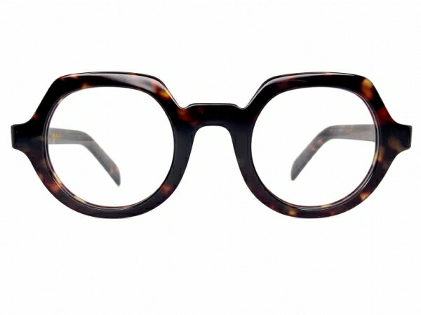 ブランド【パワアイウェア PAWA Pawa Eyewear/feel the PAWA】についてアジア、日本、特に東京からインスピレーションを得て生まれた、2012年フランスパリ発のアイウェアブランド、PAWA EYEWEAR。PAWAは...