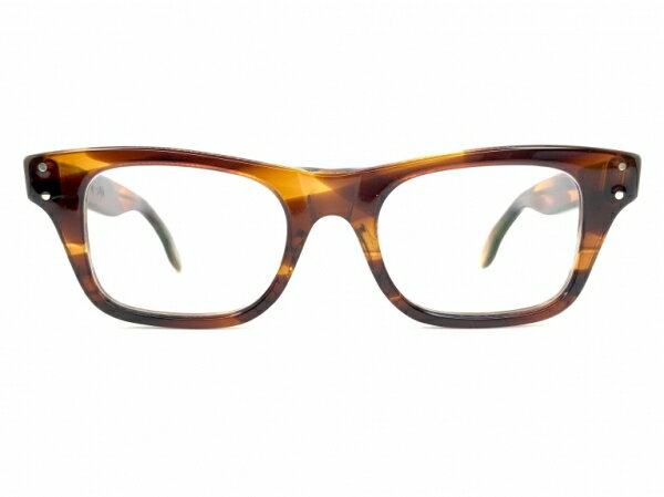ブランド【タート TART OPTICAL （オリジナル タート）】について1950年初頭ニューヨーク創業。ジェームスディーン、最近ではジョニーディップが愛用していることで、有名なアメリカのアイウェアメーカー。オリジナル ビンテージ タート...