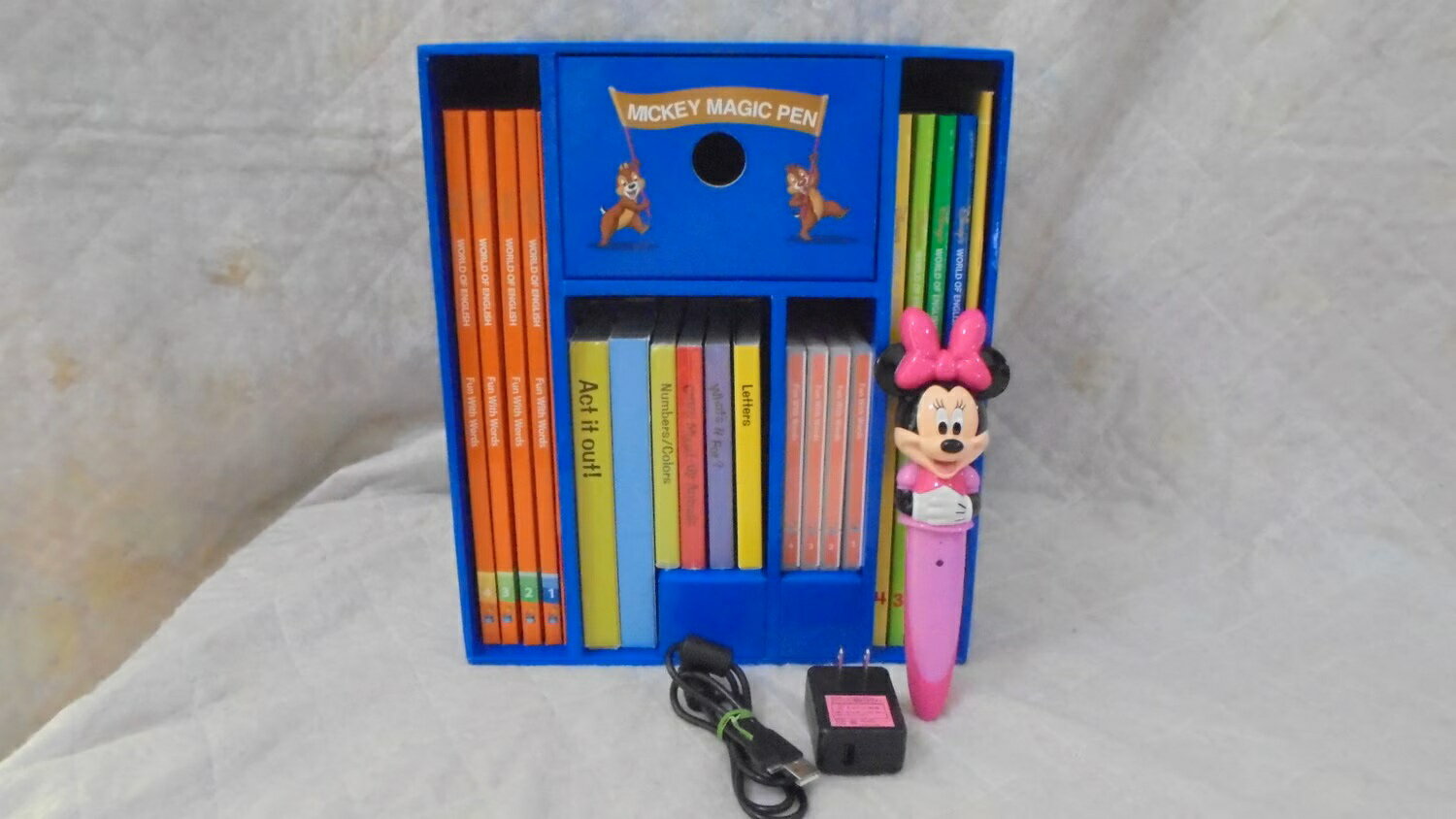 DWEディズニー英語システム　ワールドファミリー　ミニーマジックペンセット【ペンは2019年3月以前販売（2018年販売版）】（ペンは最新版でも旧タイプでも使える優れものでスペシャルなパーフェクトペンです！） &nbsp; ★2019年4月...