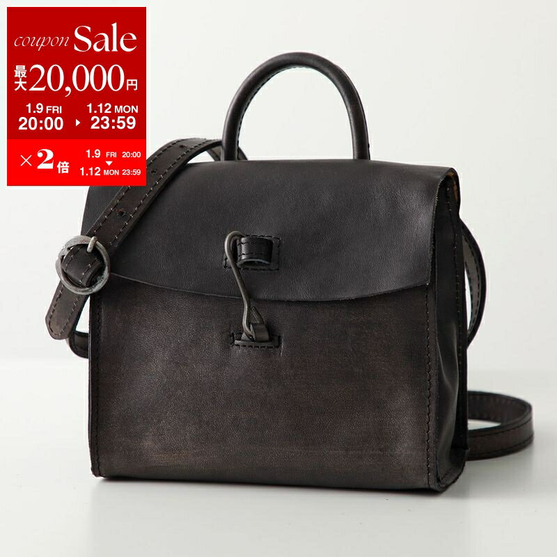 商品説明 ・ラフなレザーとアンティークメタルのコンビネーションショルダーバッグ ・内側メインコパーメントにファスナーポケット×1、オープンポケット×1 ・重ねて塗られた染料の層による手染めならではのムラ感が特徴 ・長さ調整可能ショルダースト...