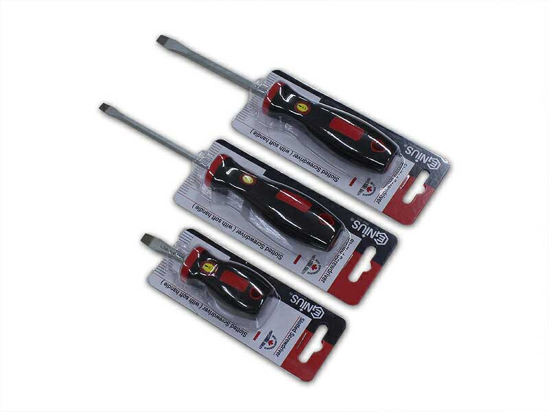 製品仕様 製品名：マイナスドライバー3点セット 全長：98mm・200mm・200mm サイズ：1.2 x 6.5 mm・1.0 x 5.5 mm・1.2 x 6.5 mm &nbsp; 商品説明 とても握りやすいグリップで力を入れやす く...