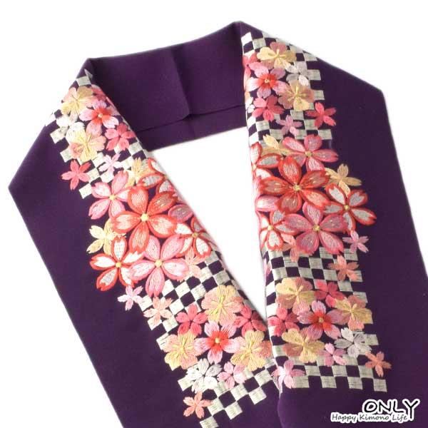 えりもとから覗いたちょっとしたおしゃれな衿。。。。。 そんなおしゃれな貴方にぴったり。 襟もとをふくよかに、　より豪華に！ ■素　材：本体生地ポリエステル100%　　刺繍糸レーヨン100% ■サイズ：長さ110cm　　巾16,5cm ■製造...