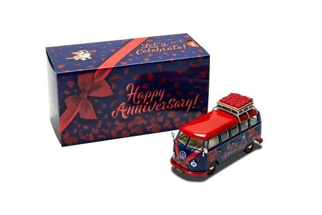 お支払い方法・送料・配送について予約販売商品についてCORGI 1/43 VW キャンパーバン "Happy Anniversary" 完成品ダイキャストミニカー CGCC02735CORGI 1/43 VW キャンパーバン "Happy ...