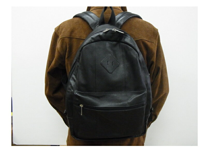 牛革★レザーバッグ　♪ご要望が多かったのでリュックも作りました。ちょうどいい大きさで男女区別なくお使いいただけます。 たて40cmxよこ30cmxまち12cmパキスタン製