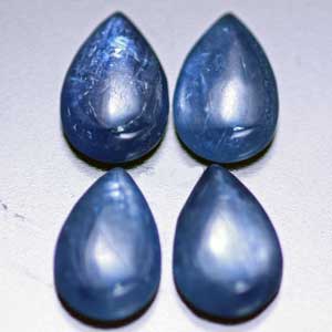 【形状】カボション・貼り付けパーツ（ドロップ）　※裏面は平らです【石の種類】カイヤナイト【サイズ】縦約12mm×横約8mm×厚さ約3.5mm【穴】カボション（貼り付けパーツ）のため穴はありません　※裏面平らです【販売単位】1個（粒売りです）...