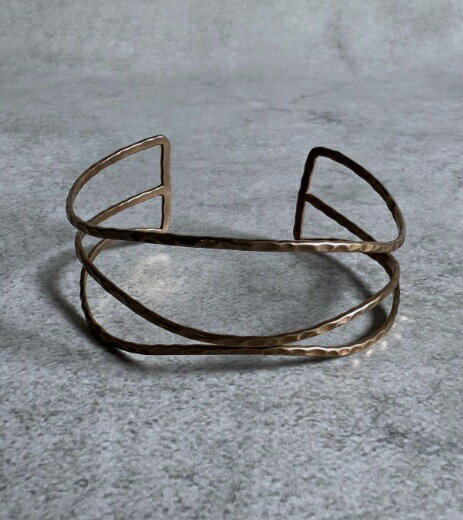 送料無料 charmaer　チャーマー ウェーブバングル 255743 ウェーブ バングル アクセサリー ウェーブ バングル アクセサリー スタイリッシュ 調節可能 金属アレルギー 真鍮 BRONZE 美しいウェーブデザインのチャーマーウエ...