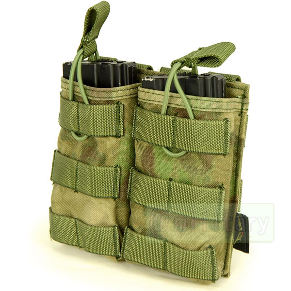 M4 / M16マガジンを2本収納可能なマグポーチです。 フラップなしのため、マガジンの取り出しがスムーズとなります。 MOLLE対応のベスト等に取り付ける事が出来ます。 サイズ 約 155mm X 160mm FLYYE社製品 DCS社実...