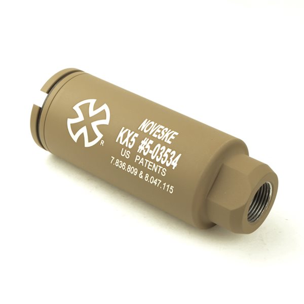 アメリカ実銃メーカーNOVESKE社が製造・販売している、 KX5 Flash Hider を再現した金属製のフラッシュハイダーです。 KX5はKX3タイプやKFHタイプのハイダーに比べ細長い形状となっており、 ハンドガードより短めのアウタ...