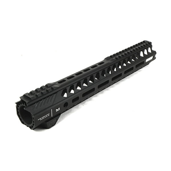アメリカSTRIKE INDUSTRIES 社が民間市場向けに製造している M4/AR15クローン用M-Lok レールハンドガードのStrike Railをモデルに再現されたハンドガードです。 ハンドガードはアルミ合金材製で製作されており、...