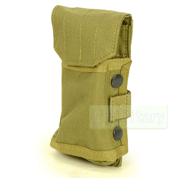 その名の通り GPS機能のついた端末を収納する事を目的としたポーチ。 カバーを開けるとクリアビニルで収納した機器の画面を取りださずに 閲覧することが可能です。 サイズ 約 16cm x 8cm FLLYE社製品 素材 〜Invista〜 C...