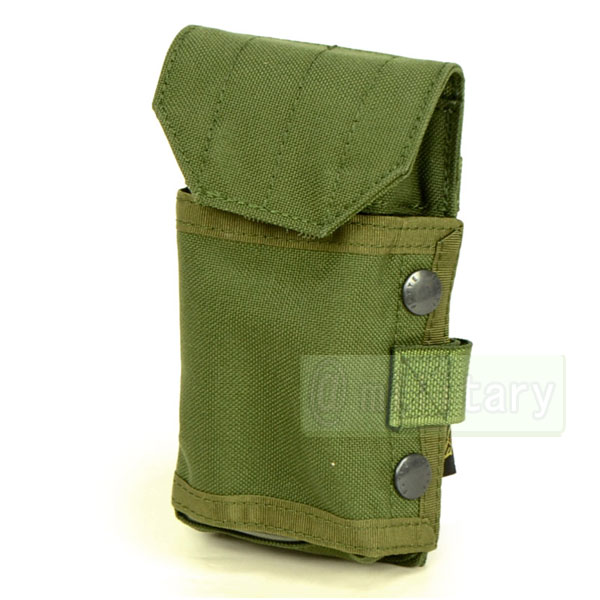 その名の通り GPS機能のついた端末を収納する事を目的としたポーチ。 カバーを開けるとクリアビニルで収納した機器の画面を取りださずに 閲覧することが可能です。 サイズ 約 16cm x 8cm FLLYE社製品 素材 〜Invista〜 C...