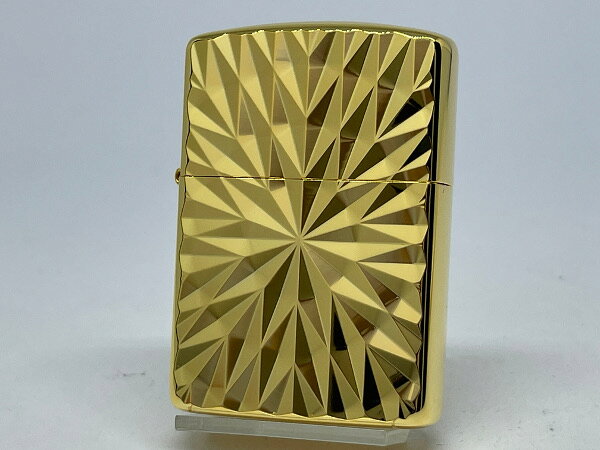 ギフト対応 主な特長 ●ZIPPO162アーマーベース ●ダイヤカット ●ゴールドメッキ ●底面の刻印は異なる場合がございます。 ●保証書・箱。 備考