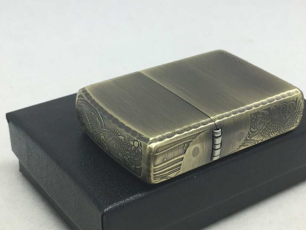 ギフト対応 商品説明 ★トップと両サイドに鯉の3面加工 　 　シリアルナンバー入り。 　アーマーケースを使用しています。 主な特長 ●レギュラーサイズアーマーケースベース ●シリアルナンバー入り 　ナンバーの指定はできません ●底面の刻印は...