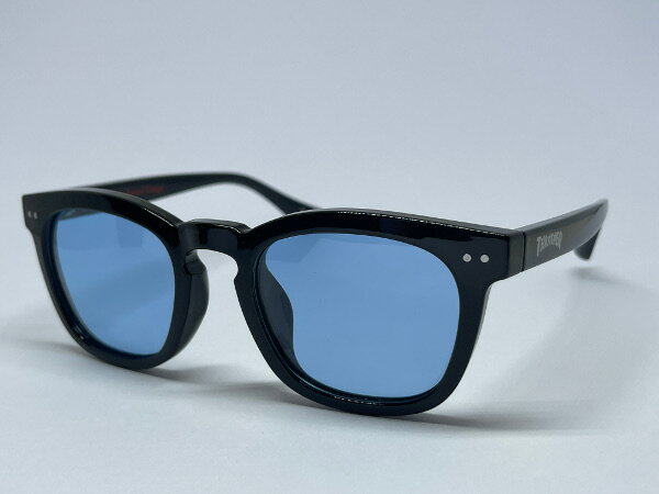 ギフト対応 商品説明 ★世界中のスケーターを虜にするスケーターブランド 　両サイドテンプルにスラッシャーのロゴが入ったシンプルでオシャレなサングラスです。 　男女問わず使用出来き、様々なシーンでもフィットするテンプル幅が魅力。 　機能もデザ...