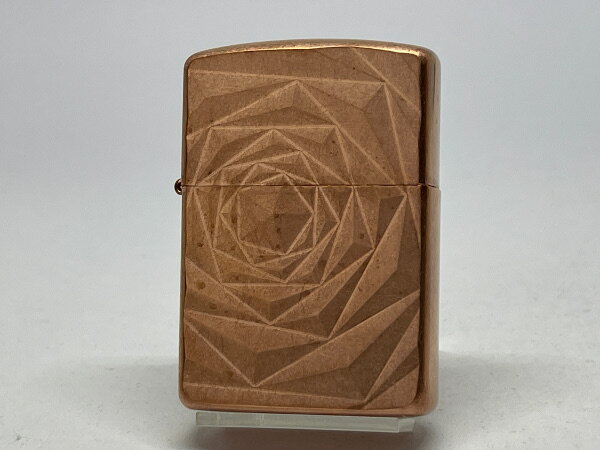 ギフト対応 主な特長 ●ZIPPOアーマーレギュラーサイズベース ●アンティークバレル仕様 ●底面の刻印は異なる場合がございます。 ●保証書・箱。 備考