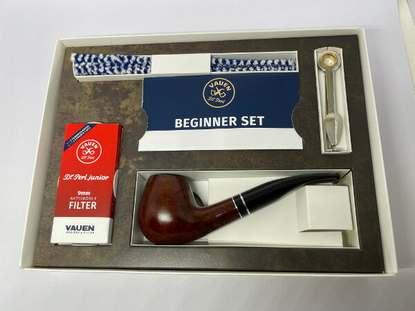 ギフト対応 商品説明 ★パイプはもちろん、コンパニオンやモールなどパイプ喫煙に必要なアイテムをセットにしました。 　誰もが簡単に、パイプでの喫煙を始められます。 　ビギナー向けとはいえ、ブライヤー製などクオリティにもこだわりました。 　パイ...