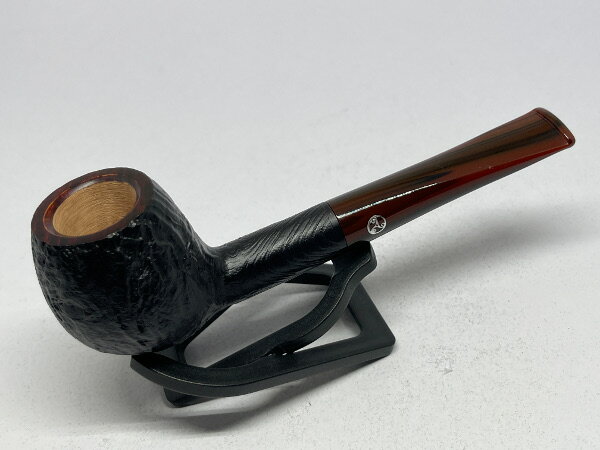 ギフト対応 商品説明 ★ラットレーパイプは、クラッシックなスタイルからモダンなスタイルと様々あり、シェイプは70種類以上に及ぶ。 　全てのサイズのボウルに様々な仕上げが施され、多様なリング、メシャムパイプ、ハンドメイドパイプなどの展開をして...