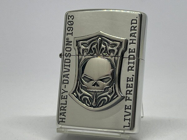 ギフト対応 商品説明 ★最強コラボアイテムの定番、ハーレーダビッドソン × ジッポー。 　全てが王道、ゆえに衰えを知らず。 主な特長 ●ZIPPO No.200ベース ●加工／シルバーイブシ+エッチング+シルバーイブシメタル ●底面の刻印は...