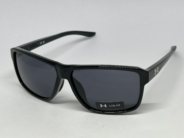 ギフト対応 商品説明 ★アンダーアーマーは、アメリカ合衆国メリーランド州ボルチモアに本社を置くスポーツ用品メーカー。 　ブランド名は、「セカンドスキン（第二の皮膚）」のように身体に密着するという特徴的なウェアを、 　ユニフォームの下（＝Un...