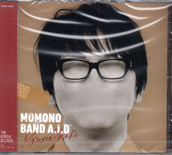 【ストーリー】モノブライト以来5年ぶり、そしてソロとして初めてのフルアルバムが遂に完成！ その名も『MOMONOBAND A.I.D』。アナタの心の傷を癒したり広げたり、桃野の オルタナティブが止まらない。大桃野節大炸裂。 [Disc1]『...