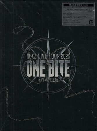 【ストーリー】2025年6月から8月にかけて、日本で全15都市18公演を巡る初の全国ツアー「NEXZ　LIVE　TOUR　2025“One　Bite”」を開催。初の日本武道館公演を映像化。[ Disc1 / Blu-ray ]【収録内容】1...