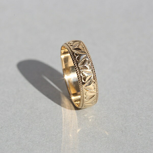 BRITISH VINTAGE 1992 SJ LONDON HALLMARKED 9CT/9K GOLD BAND RING JP12 1992年、ロンドンのアッセイオフィスでホールマークが刻まれた、9CT（9K）ゴールドのヴィンテージバ...