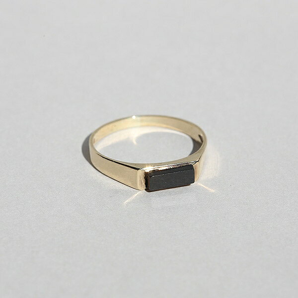 VINTAGE BRITISH 1982 R&C LD LONDON HALLMARKED BLACK ONYX 9CT/9K GOLD SIGNET RING JP17.5 1982年製、ロンドン・アッセイオフィスのホールマークを刻んだ英...