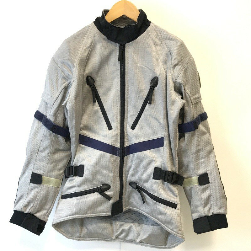 商品情報 メーカー BMW ビーエムダブリュー JANコード 型番 BMW-2S-01 　商品詳細&nbsp; BMW ビーエムダブリュー メッシュジャケット BMW-2S-01 バイクウェア Mサイズ グレー ツーリング ライディング オ...