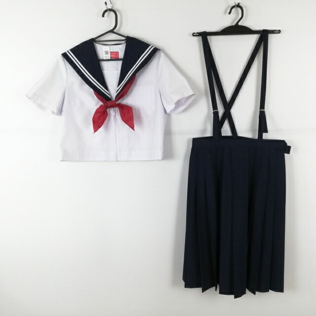 商品説明商品内容は〇夏セーラー服上着〇夏スカート〇付属品（スカーフ）の3点です。◇指定品の上下セットではございません。【夏セーラー服上着/白】タグ記載のサイズ：160A素材：不明織り：特殊前開き（ファスナー仕様）白2本線学校名：不明ランクC...