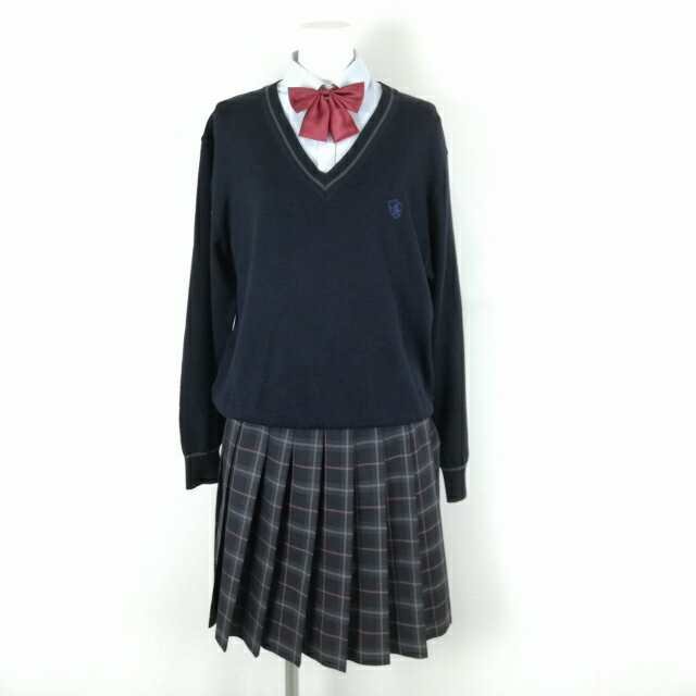 商品説明商品内容は〇冬セーター上着〇冬スカート〇ブラウス（※）〇付属品（リボン）の4点です。◇指定品の上下セットではございません。【冬セーター上着/紺】タグ記載のサイズ：LL素材：ウール30％その他70％織り：特殊かぶり型学校名：不明ランク...