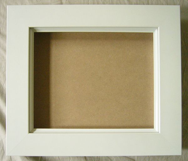 カタログ　パンフレット　リーフレット サイズ絵寸：約454X158mm用の額縁です。 材質木製 仕様本体・ガラス・吊金具・ケース付 商品説明・ご入金確認後、発送に平日で約2〜7日かかります。※壁面用取り付け金具は付属いたしません。必要な場合...