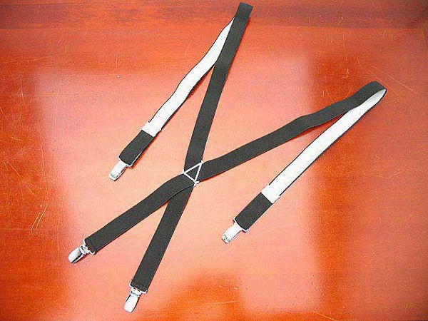 ★フォーマル・シーンにバッチリのサスペンダー。フリーサイズです。クラシックで個性的な雰囲気でとても素敵です。 ★Mサイズは身長170cmくらいまでの方に適しています。 ★Lサイズは身長170〜185cmくらいまでの方に適しています。