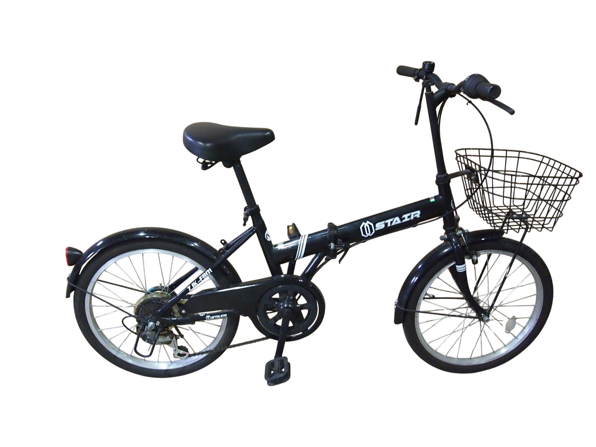 こちらの商品は中古自転車となります。 自転車整備士免許取得の技術者が整備しております。 走行や安全面には問題ありません。 ノークレームノーリターン商品となります為、写真以外にも損傷、汚れなどがある場合もございます。 中古自転車の特性をご理解...