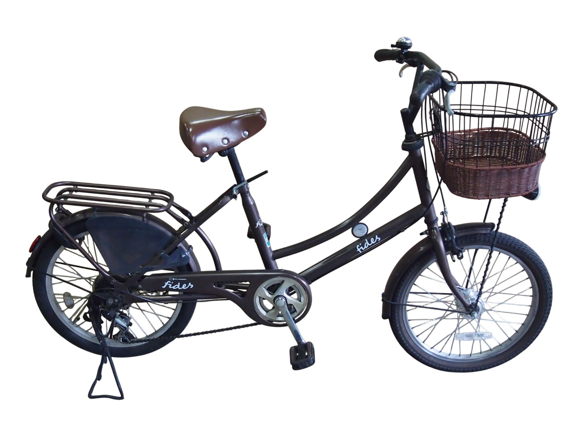 こちらの商品は中古自転車となります。 自転車整備士免許取得の技術者が整備しております。 走行や安全面には問題ありません。 ノークレームノーリターン商品となります為、写真以外にも損傷、汚れなどがある場合もございます。 中古自転車の特性をご理解...