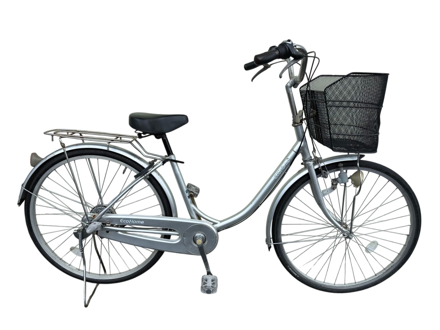 こちらの商品は中古自転車となります。 自転車整備士免許取得の技術者が整備しております。 走行や安全面には問題ありません。 ノークレームノーリターン商品となります為、写真以外にも損傷、汚れなどがある場合もございます。 中古自転車の特性をご理解...
