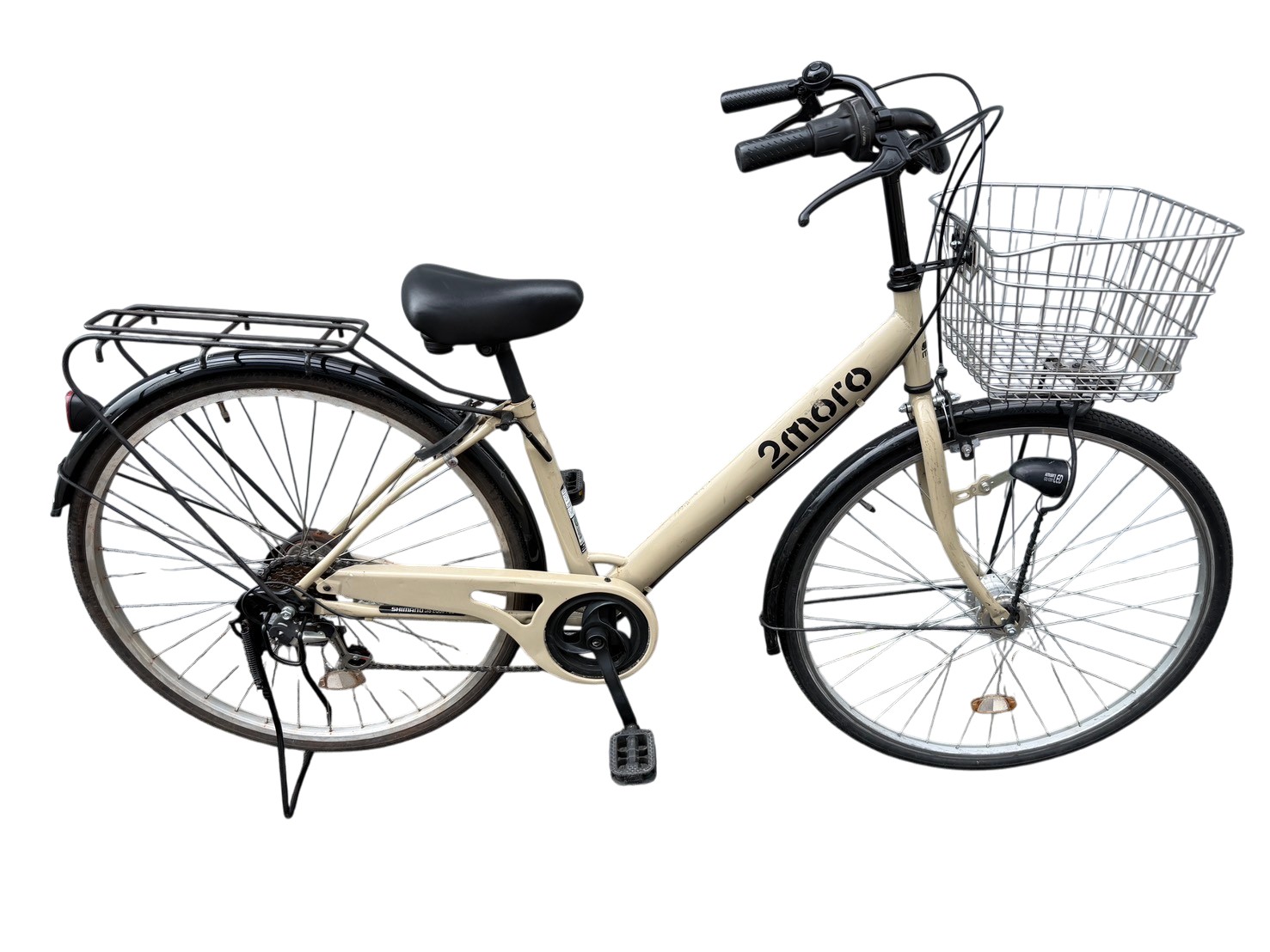 こちらの商品は中古自転車となります。 自転車整備士免許取得の技術者が整備しております。 走行や安全面には問題ありません。 ノークレームノーリターン商品となります為、写真以外にも損傷、汚れなどがある場合もございます。 中古自転車の特性をご理解...