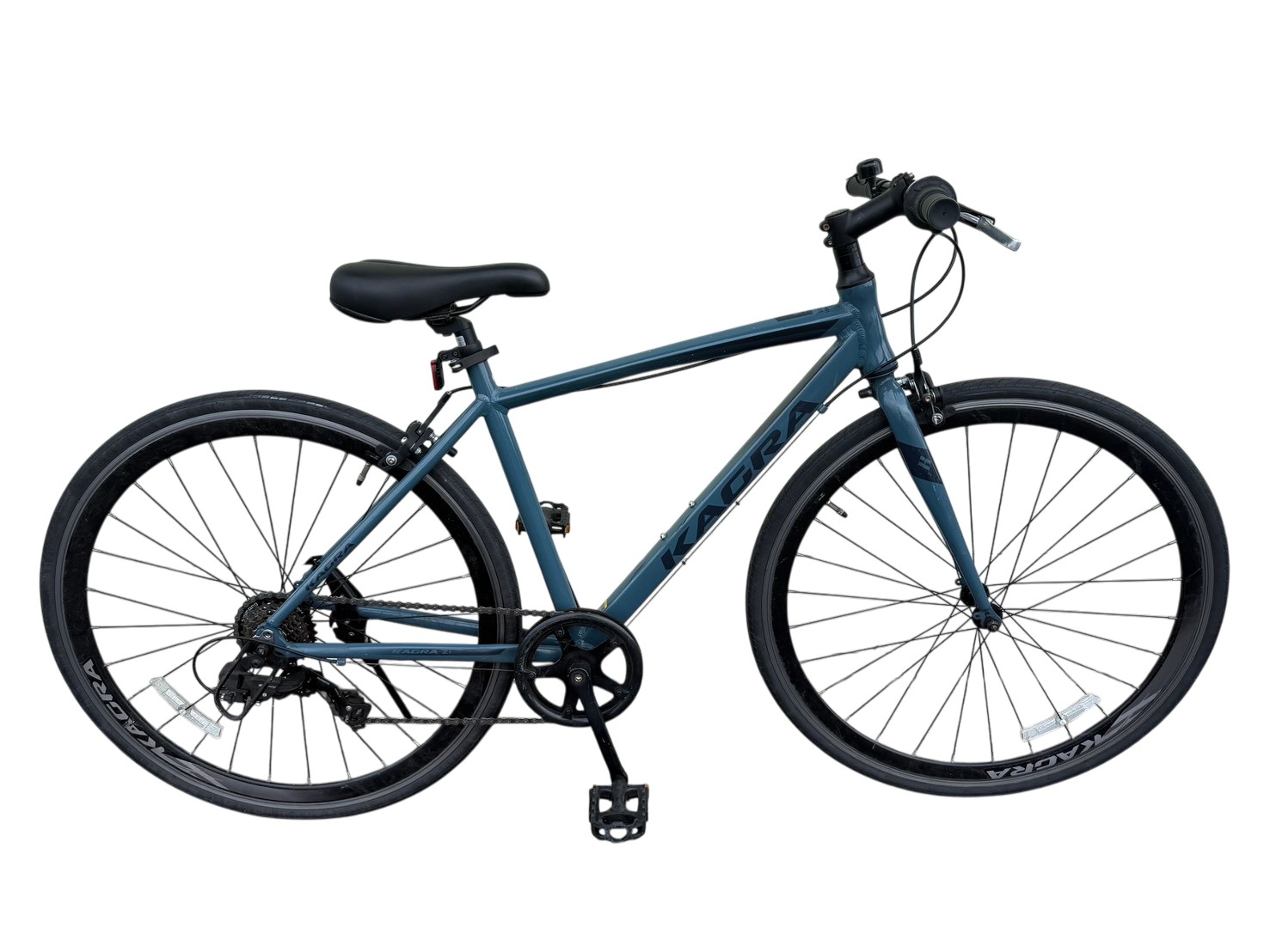 こちらの商品は中古自転車となります。 自転車整備士免許取得の技術者が整備しております。 走行や安全面には問題ありません。 ノークレームノーリターン商品となります為、写真以外にも損傷、汚れなどがある場合もございます。 中古自転車の特性をご理解...