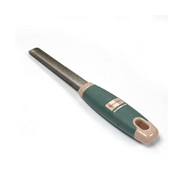 ●ヤスリ面が爪に沿うカーブ型で、爪が傷まないよう切り口を丸く整える。●どの方向へも研げるダイヤモンドヤスリで、よりなめらかな仕上げが可能。●ラバーグリップにより持ちやすく、使いやすいデザイン。●抗菌加工が施されており、衛生的に使用できる。●...