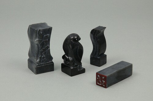 ▼まとめ買いがおすすめ！ 2個セット（必見） 3個セット（特売） 5個セット（必見） 10個セット（特売） ●商品サイズ（単位mm):35×35×80mm●重量（g）:269g●包装サイズ:85x35x35mm●生産国:中国黒蝋石 大のみ ...