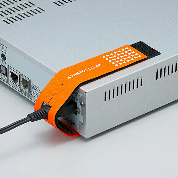 電源ケーブルが誤って抜けるのを防止する抜け止め具。全て面ファスナーで構成されているため、金属が使用できない場所でも取り付けられます。【特徴】●全て面ファスナーで構成されており、金属を使用できない場所でも取り付け可能●工具不要で取り付け・脱着...